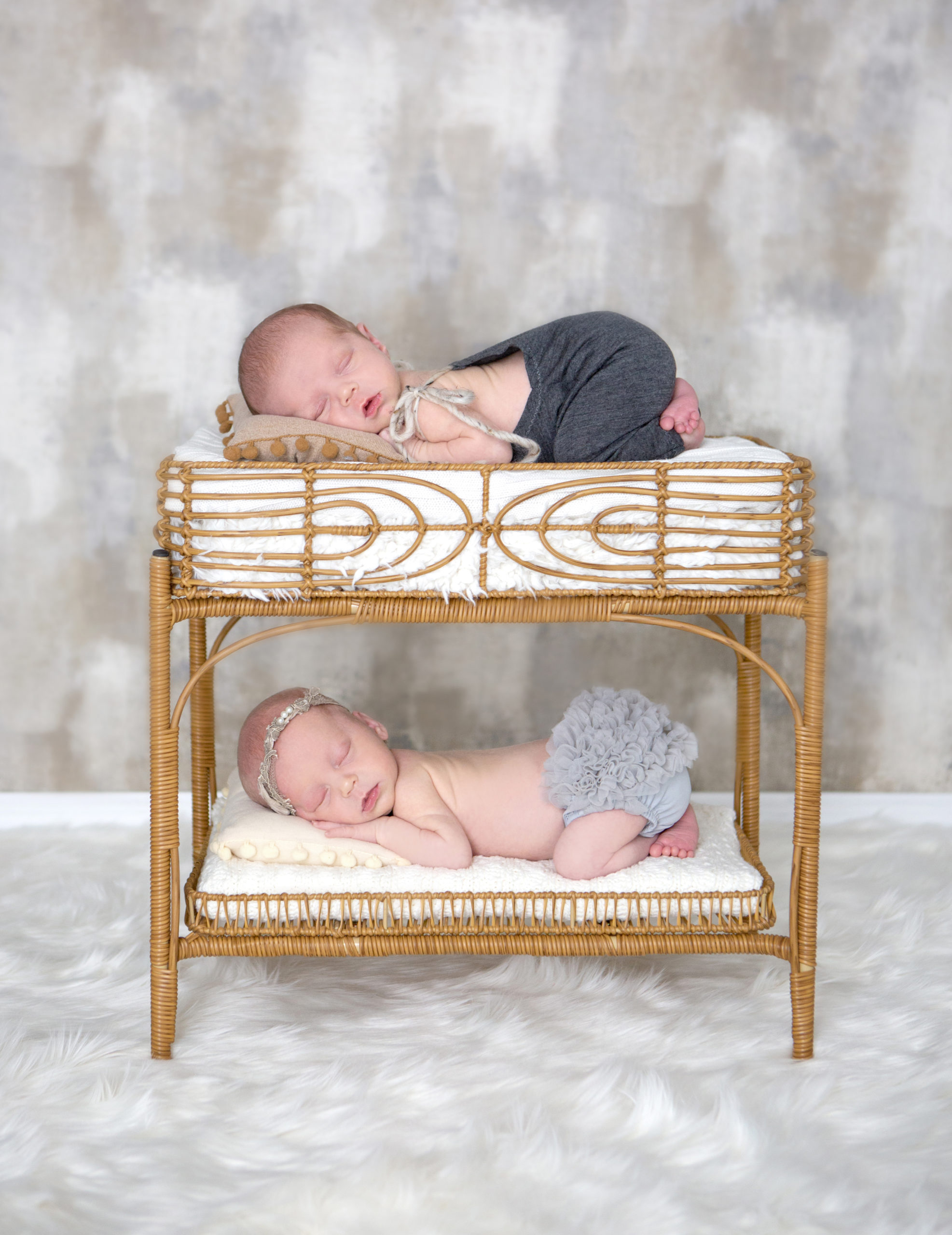 My Top 3 Newborn Poses & Props » Diana Henderson Photography